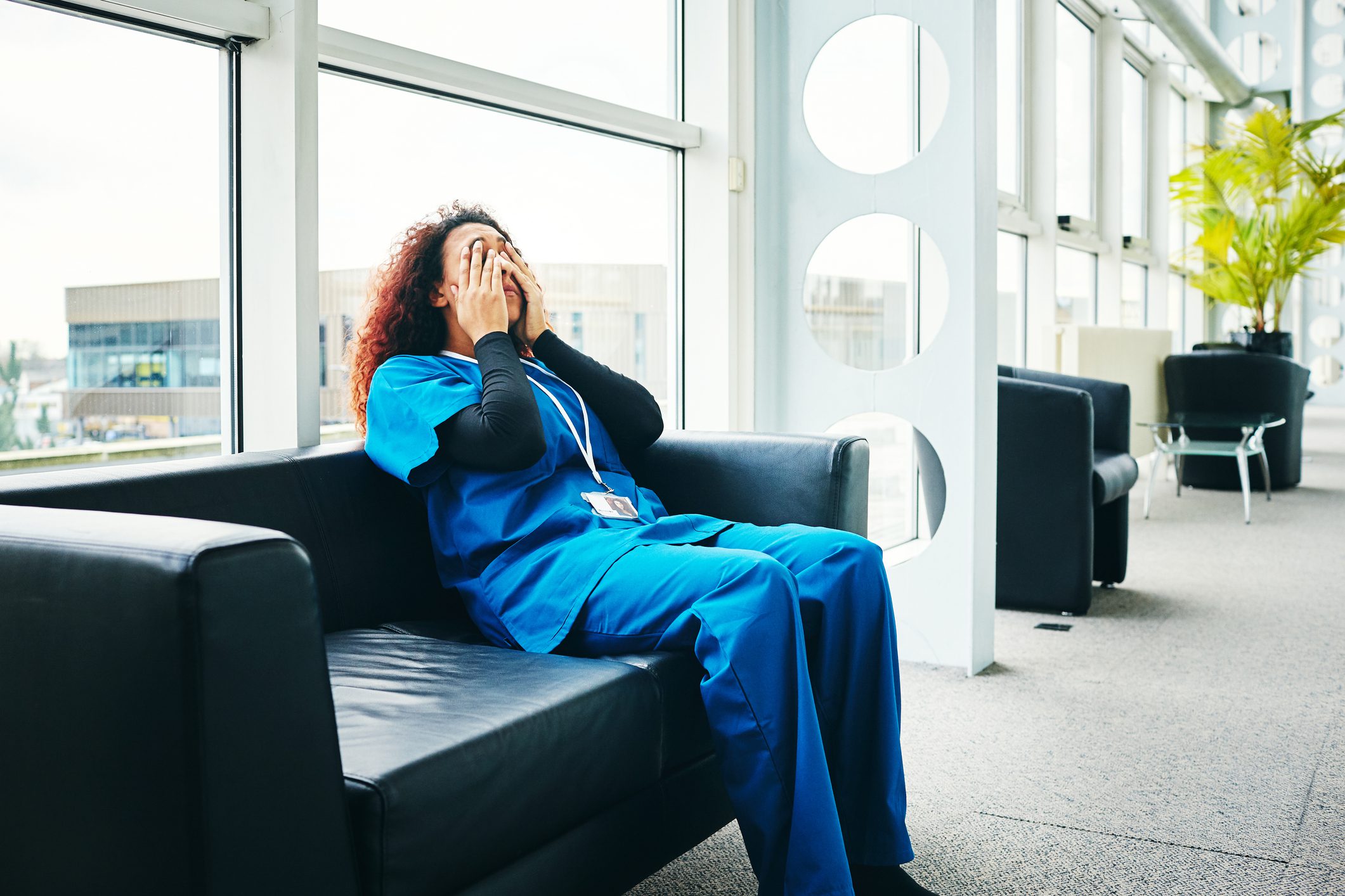 5 Stages of Healthcare Burnout [Infographic]